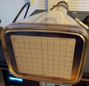 HP 8565A Spectrum Analyzer: a ‘new’ CRT for a trusty unit | SimonsDialogs