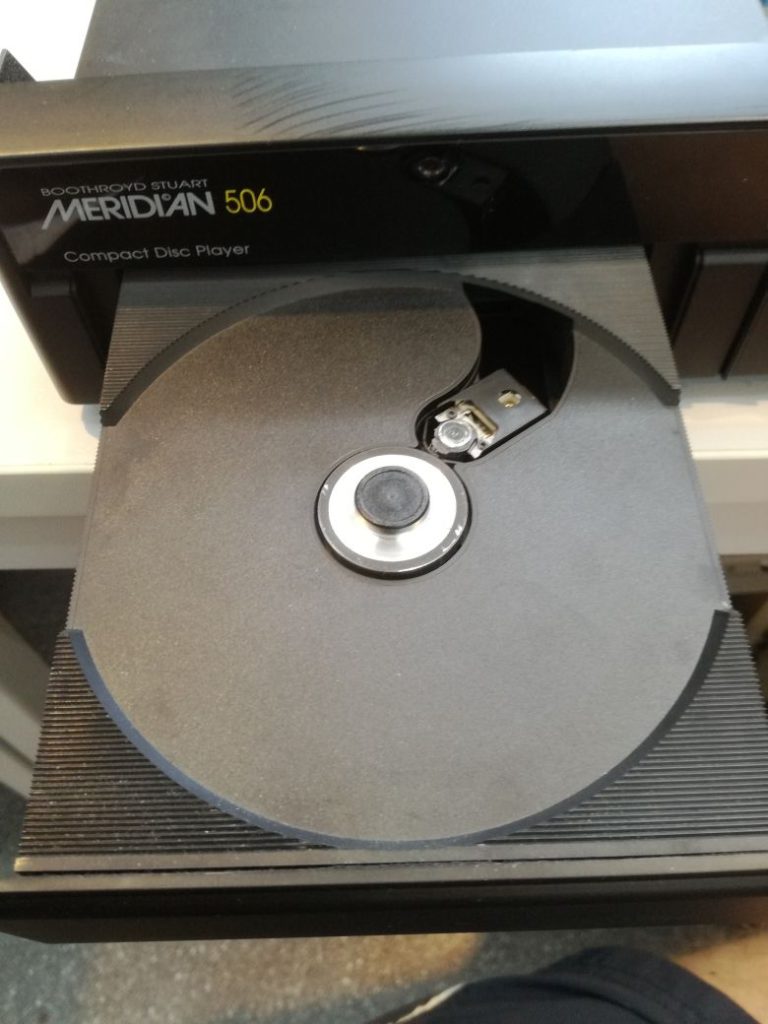 Meridian 506 CD Player: a hot driver | SimonsDialogs